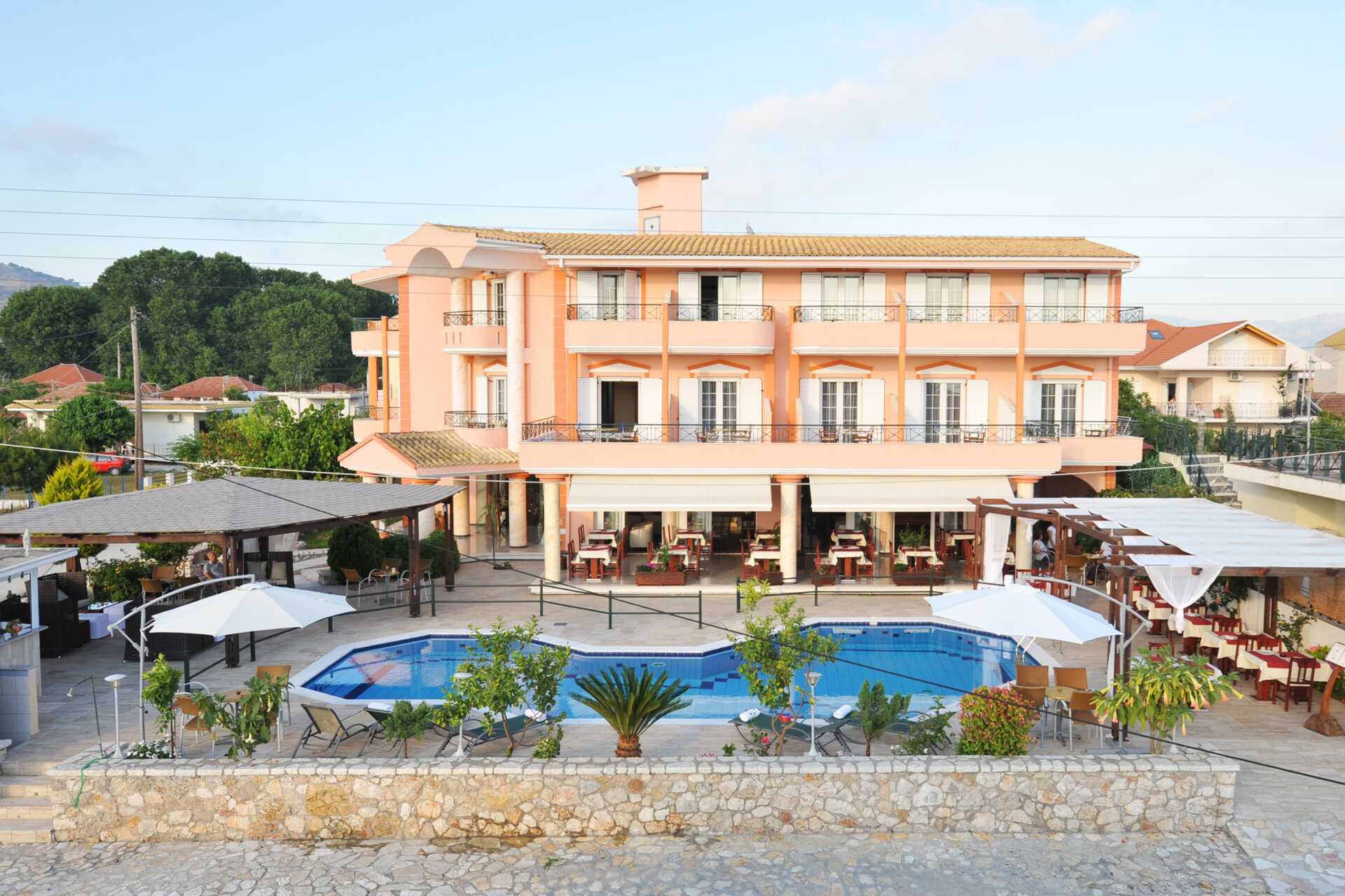Filoxenia, Paleros | Apollomatkat