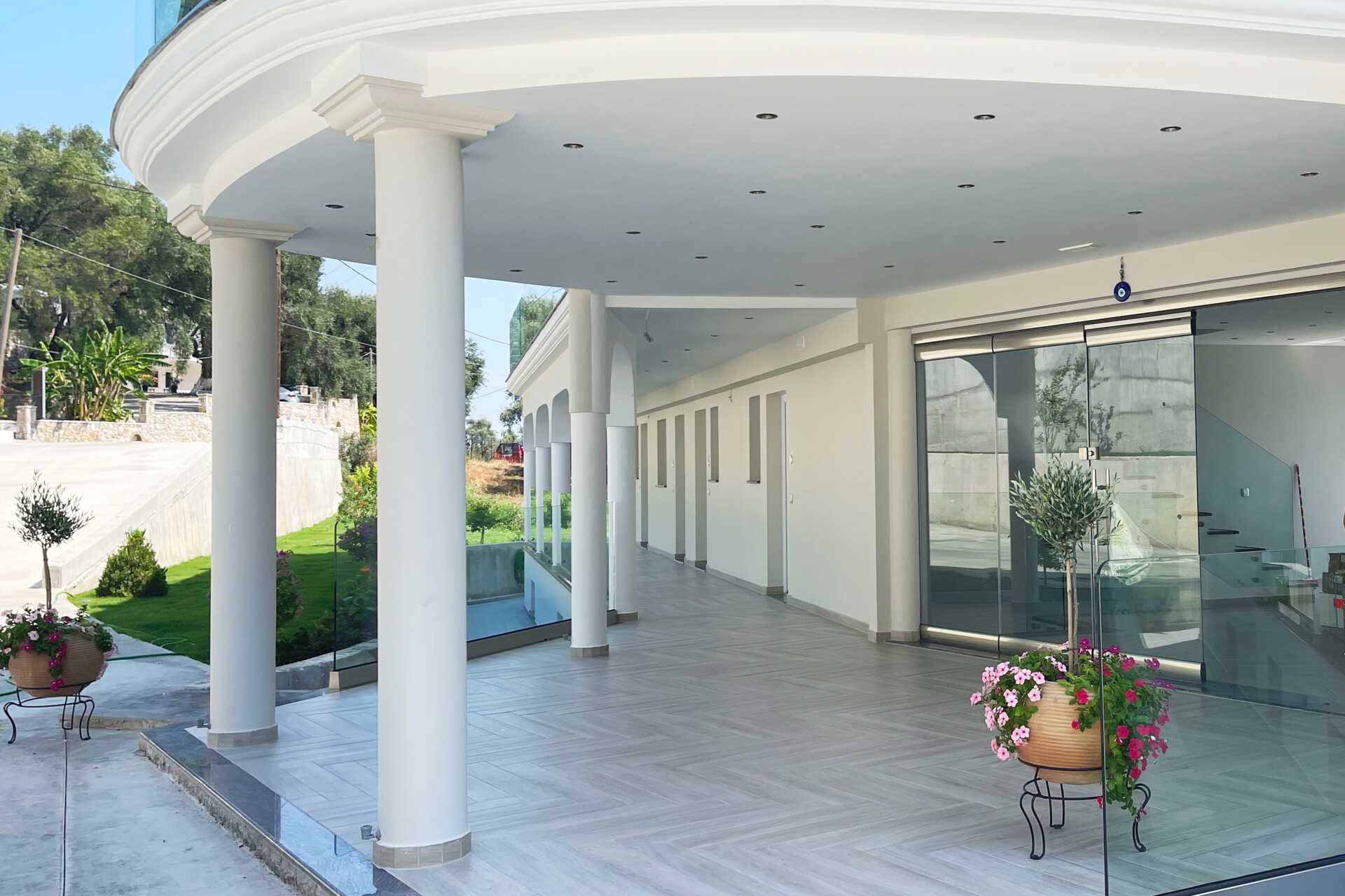 The Golden Lion Hotel, Parga | Apollomatkat